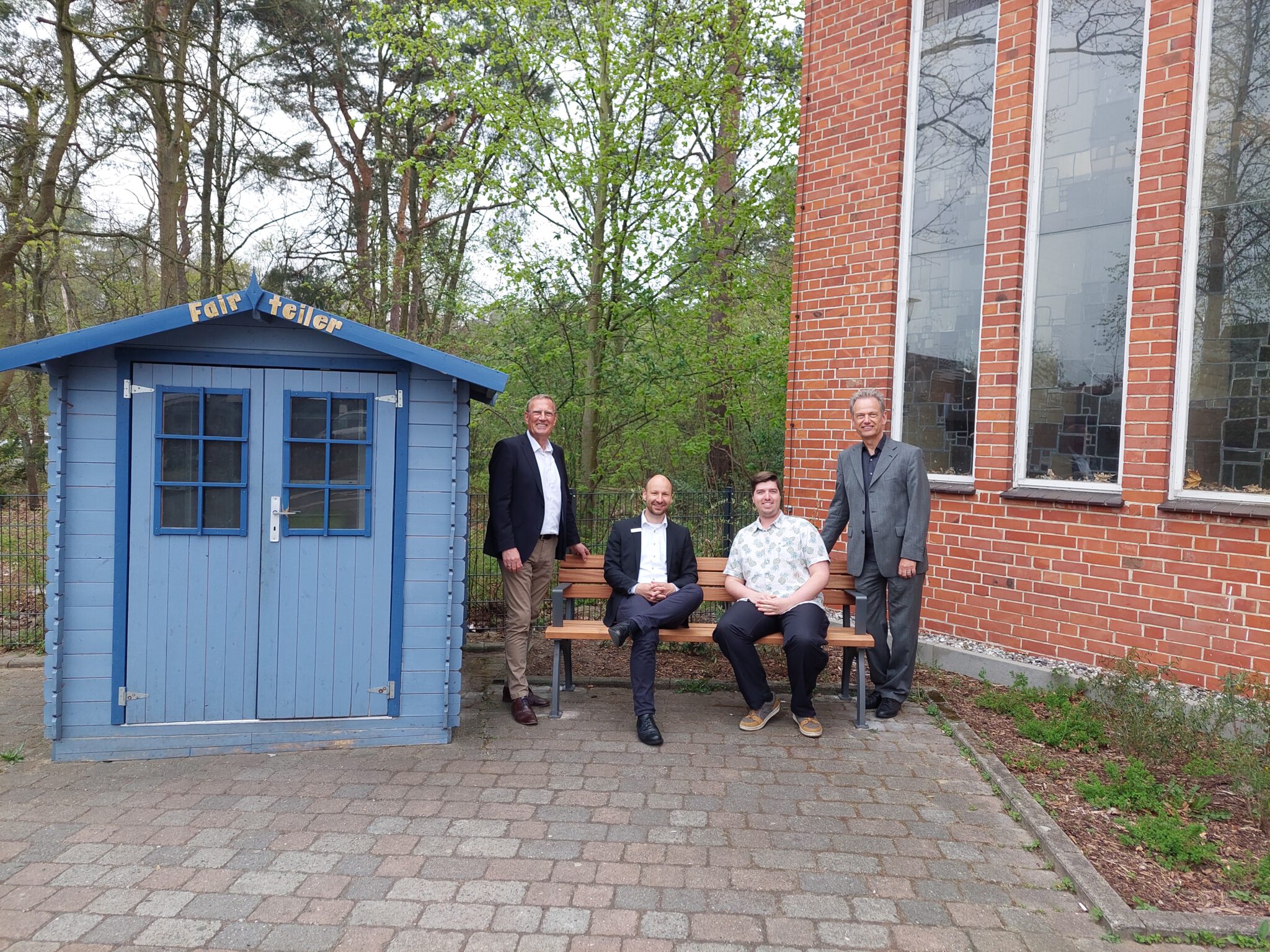 Pressemitteilung – Neue Sitzbank und Mülleimer am Fairteiler in ...